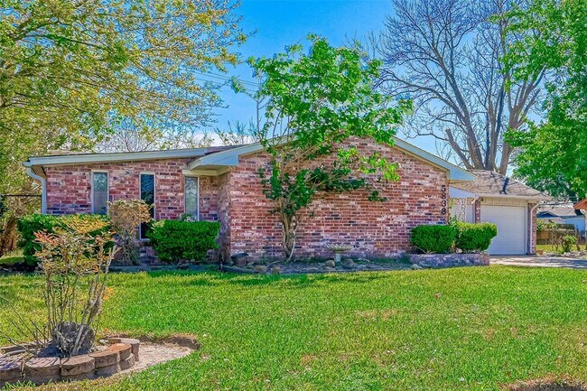 5838 Reed Rd Rental For Rent in Houston, TX | ForRent.com