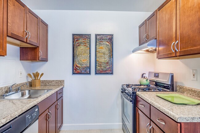 Seminary Towers Apartments For Rent in Alexandria, VA | ForRent.com