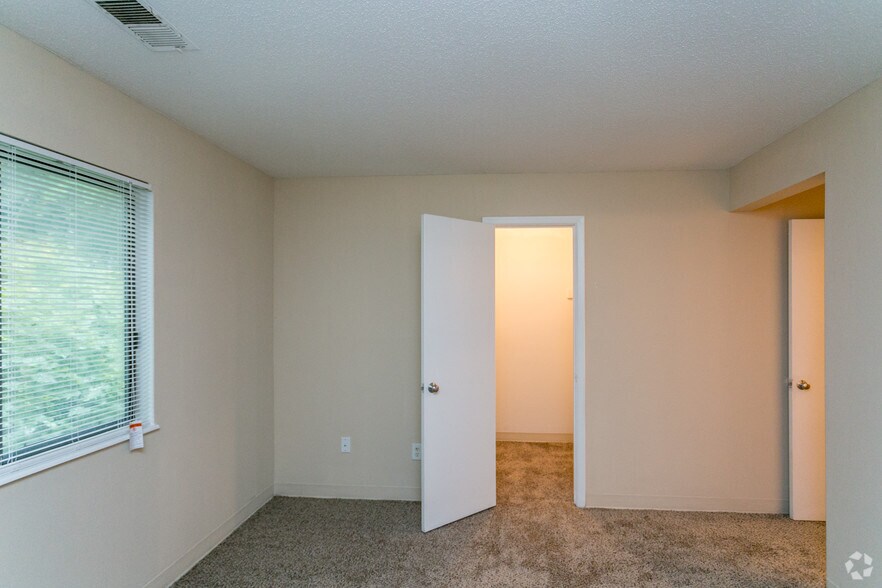 Deercross Apartments For Rent in Indianapolis, IN - ForRent.com