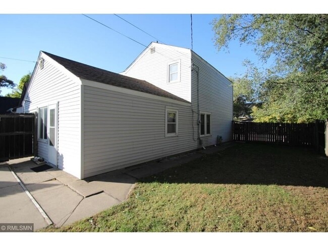 Large 3 bedroom 2 bath home in Saint Paul! - House Rental in Saint Paul ...