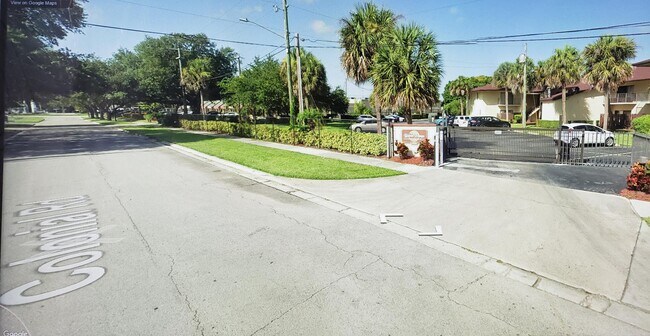 2050 Oleander Blvd Apartment - Fort Pierce, FL | ForRent.com