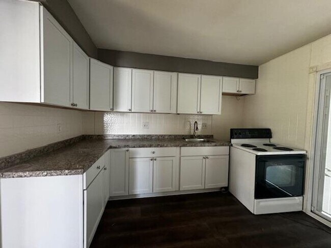 3 Bedroom 1 Bath home with Garage in Rosev... - House Rental in ...