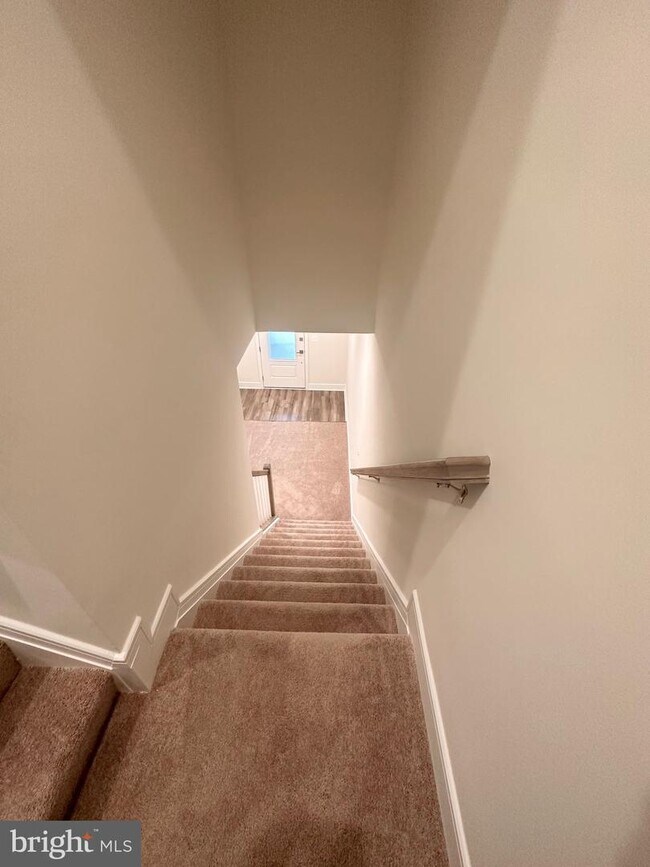 43240 Farringdon Sq - Townhome Rental in Ashburn VA | ForRent.com