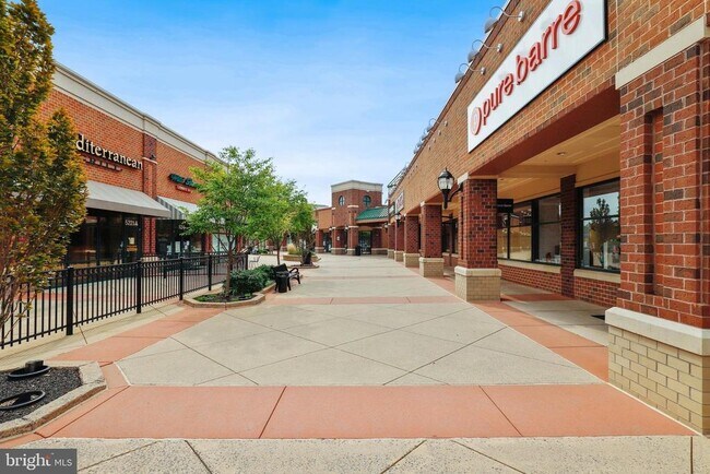 7102 Delegate Pl - Townhome Rental in Frederick MD | ForRent.com