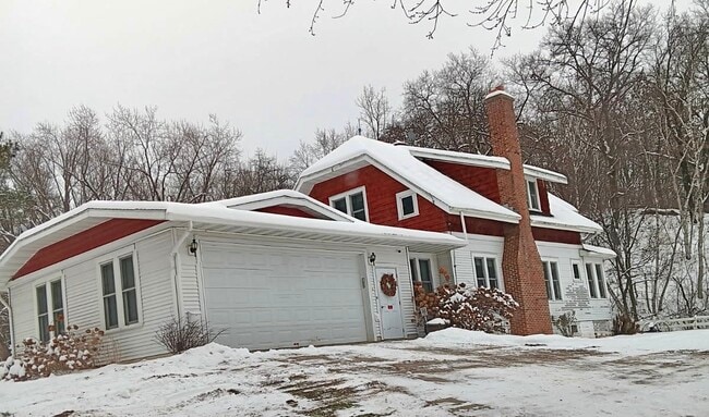 Four-Bedroom Off-Campus Housing & Apartments in Ettrick, WI ...
