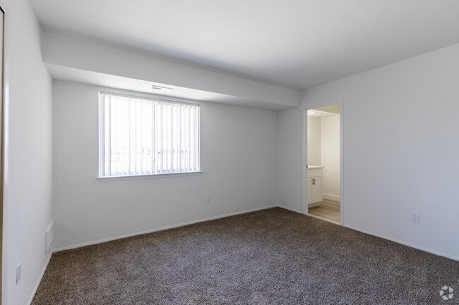 Stoneybrooke Apartments - Canton, MI | ForRent.com