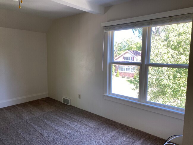 4700 5th Ave Unit Upper - Kenosha, WI | ForRent.com