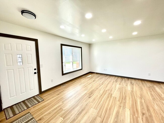 E W Avenue 5301/5291 Unit 5301 - Vicksburg, MI | ForRent.com