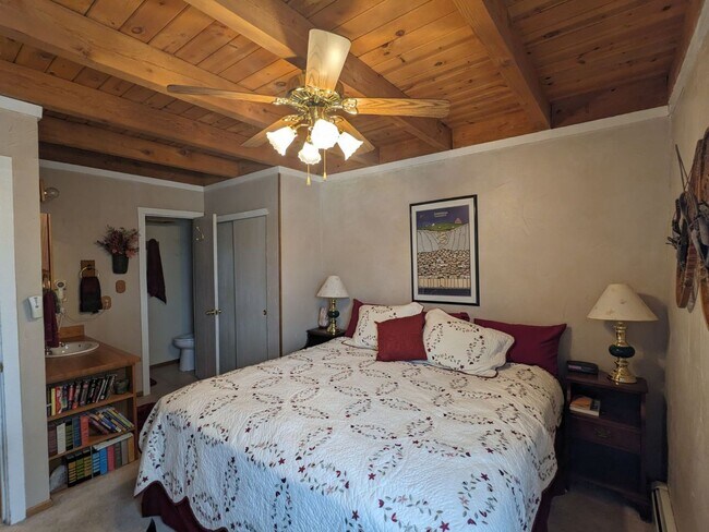 Long Term Rental- Treehouse Condominiums G104 - Casas en Alquiler ...