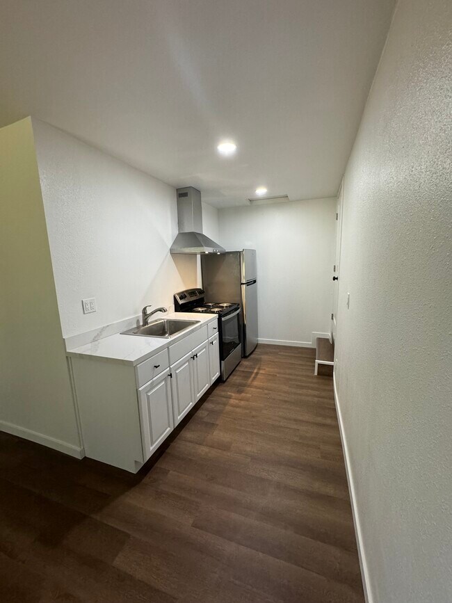 6516 Heather Ridge Way - Oakland, CA | ForRent.com