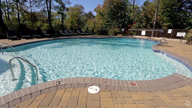 Arden Place Apartments | University of Virginia | Off-Campus Housing Search