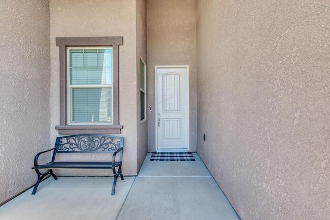 Gorgeous 4/2 Crown Home In Riverstone Comm... - House Rental in Madera ...