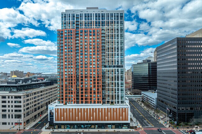 ICONIQ 777 Apartments - Newark, NJ | ForRent.com