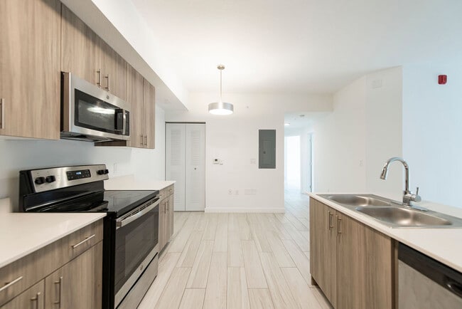 Sunset Pointe Apartments For Rent in Miami, FL | ForRent.com
