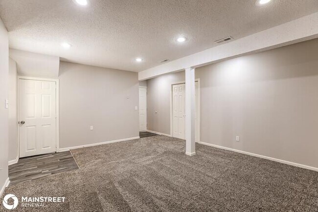 1104 NE LINDSAY AVE, LEES SUMMIT, MO 64086 Rental - House Rental in ...