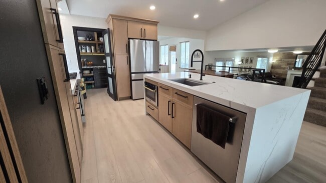 2504 W Pine Needle Pl Off-Campus Housing, Salt Lake City, UT