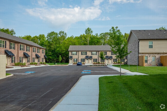 Airport Place Apartments - Townhomes for Rent - Clarksville, TN ...