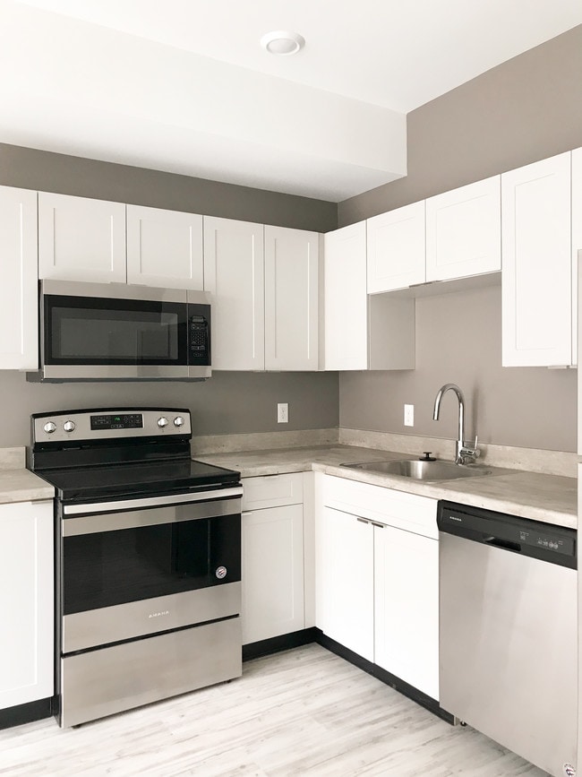 Diamond Place I Apartments - Grand Rapids, MI | ForRent.com