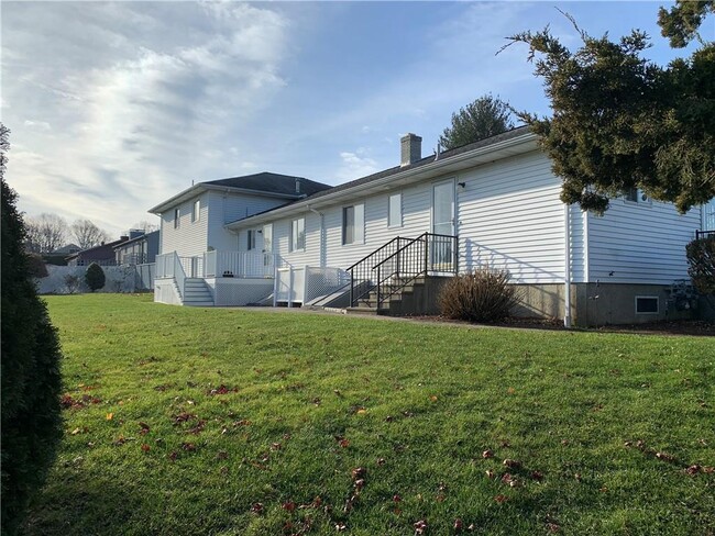 14 Ferncrest Dr Off-Campus Housing, Johnston, RI