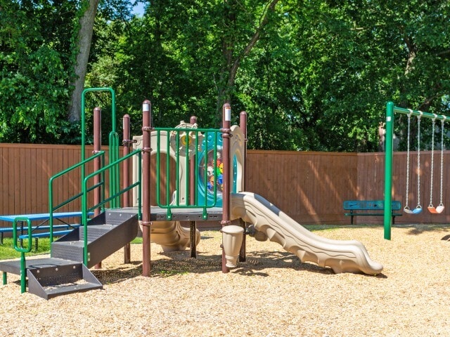 Country Club Place Apartments Off-Campus Housing, Houston, TX