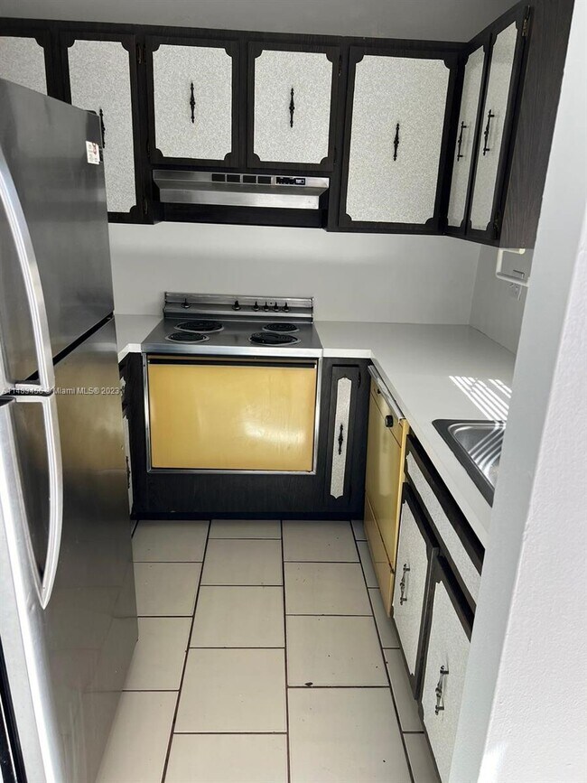 11 SW 109th Ave Condo Unit C5 - Condo for Rent in Miami, FL | ForRent.com