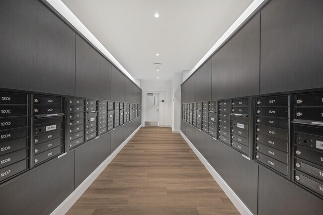 Brandeis University | Off-Campus Housing Search