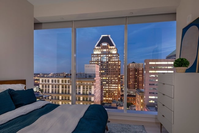 Luminary at One Light Apartments | Johns Hopkins Medicine | Off-Campus ...