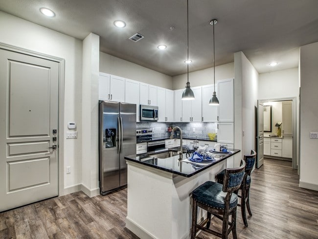 Citadel Apartments - Houston Heights, TX | ForRent.com