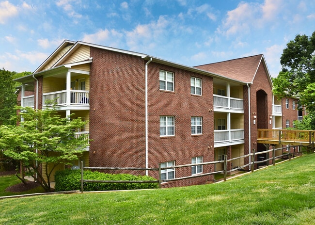 Cardinal Apartments - Greensboro, NC | ForRent.com
