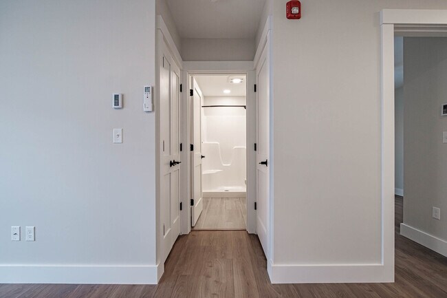 Lakewood Commons - 1 Progress Way Condo Unit 5 - Condo for Rent in ...