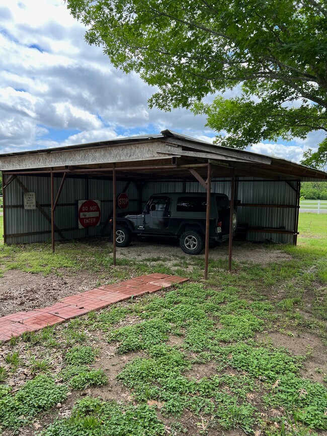 5637 FM 813 Unit 5637 - House for Rent in Waxahachie, TX | ForRent.com