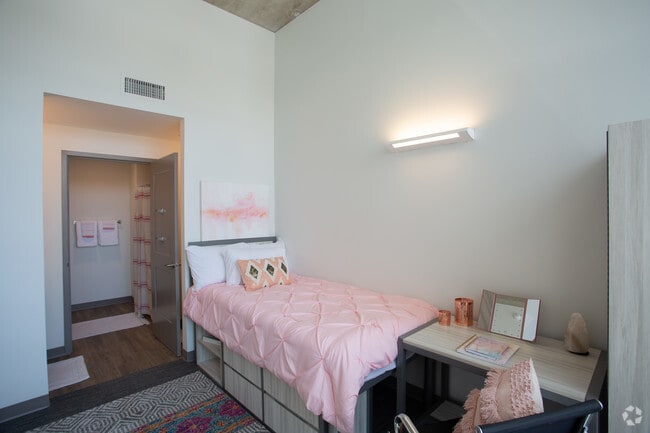 Vantage Apartments | Temple University | Off-Campus Housing Search