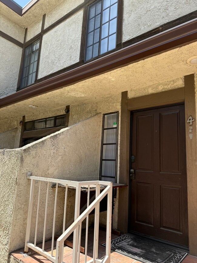 3647 Keystone Ave Off-Campus Housing, Los Angeles, CA
