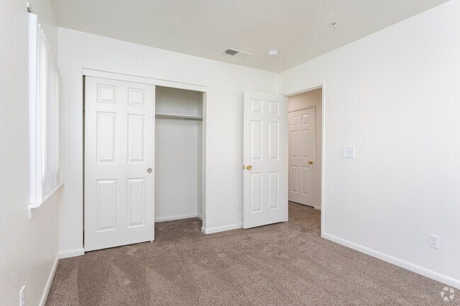 Constellation Park - Military Housing Apartments - Houses for Rent ...