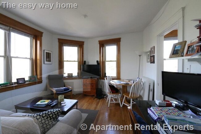 99 Hancock St Unit #10 Off-Campus Housing, Cambridge, MA