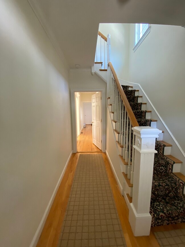 Cheap Off-Campus Apartments for Rent in Walpole, MA | ForRentUniversity