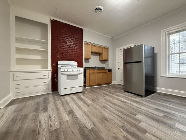 11 Osborne St Off-Campus Housing, Albany, NY