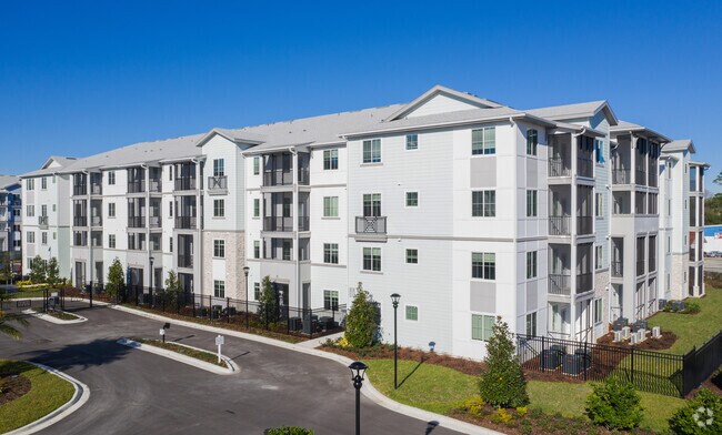 Enclave at 3230 Apartments - South Daytona, FL | ForRent.com