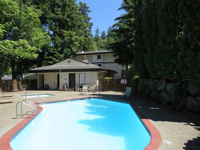 Totem Lake Cute 1bed/1bath ground floor Co... Condo Unit J-15 - Condo ...