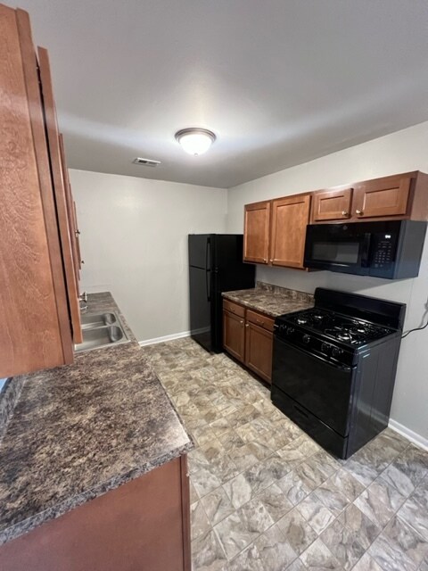 Brook Run Apartment Complex - Florence, KY | ForRent.com