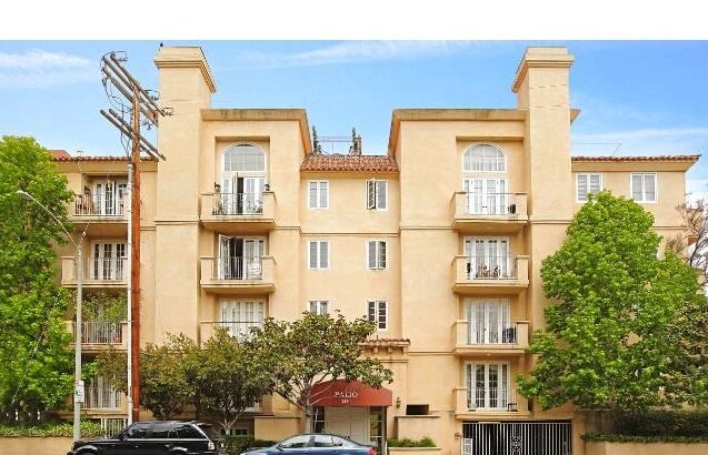 High vaulted ceilings open floor plan cond... - House Rental in Los ...