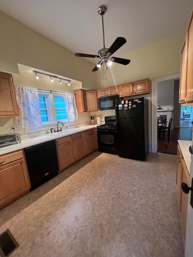 518 S 5th Ave House - House Rental in Wilmington, NC | ForRent.com