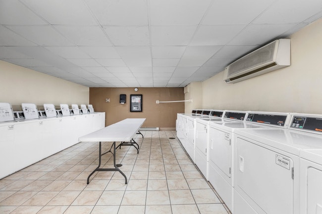 Three Rivers Apartments - Fort Wayne, IN | ForRent.com