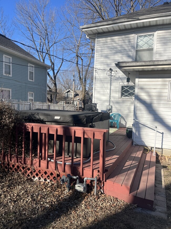 424 Grover St Off-Campus Housing, Warrensburg, MO