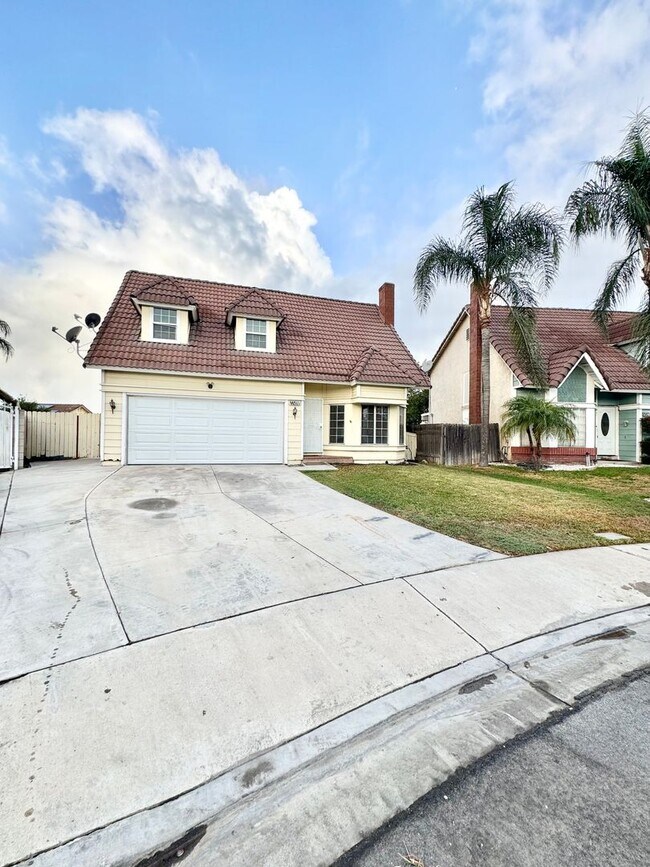 3 bedroom 3 bath with a loft - House Rental in Fontana, CA | ForRent.com