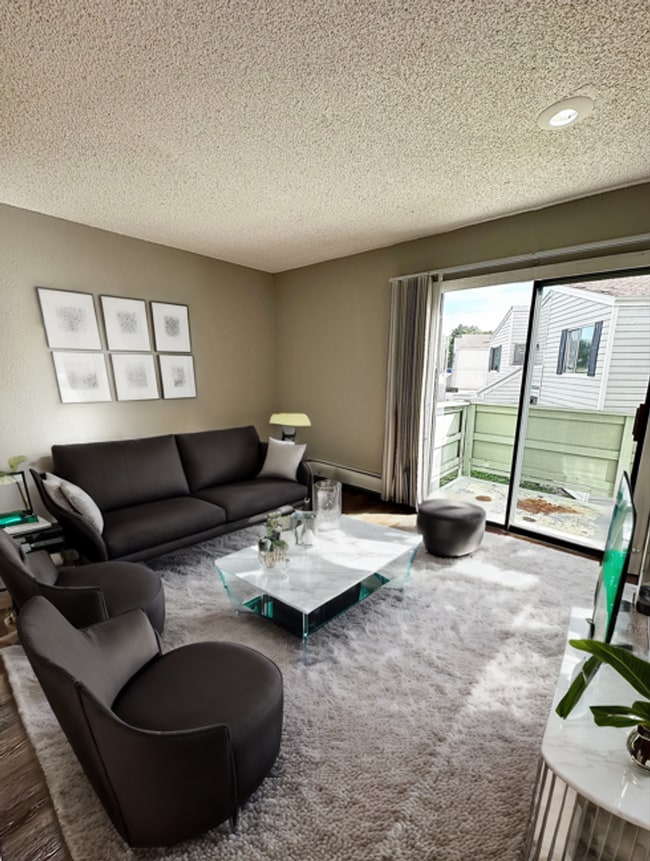 Beautiful 2 Bed 1 Bath With Balcony! Apartment Unit 4 - Colorado ...