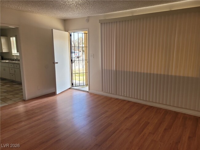 2600 E Vana Ave Off-Campus Housing, North Las Vegas, NV