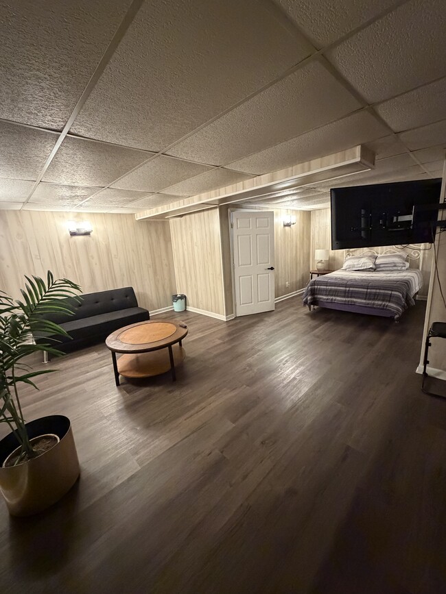 5565 Hillcrest Dr Off-Campus Housing, Union City, GA