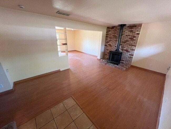 Nor Cal Realty, Inc - 3 bedroom 2.5 bath t... - House Rental in Castro ...