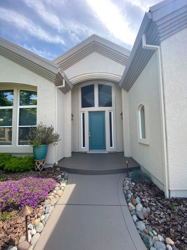 Stunning American River Canyon Custom Home - House Rental in Folsom, CA ...